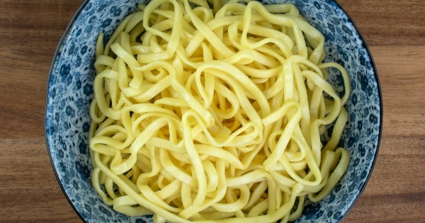 Flat Yellow Noodle